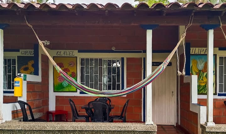 Yarumito Finca Hotel - Cabaña Clavel - Barbosa