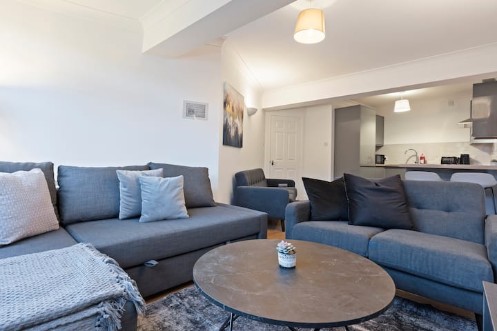 City Centre - Free Parking - Elegant - Leeds