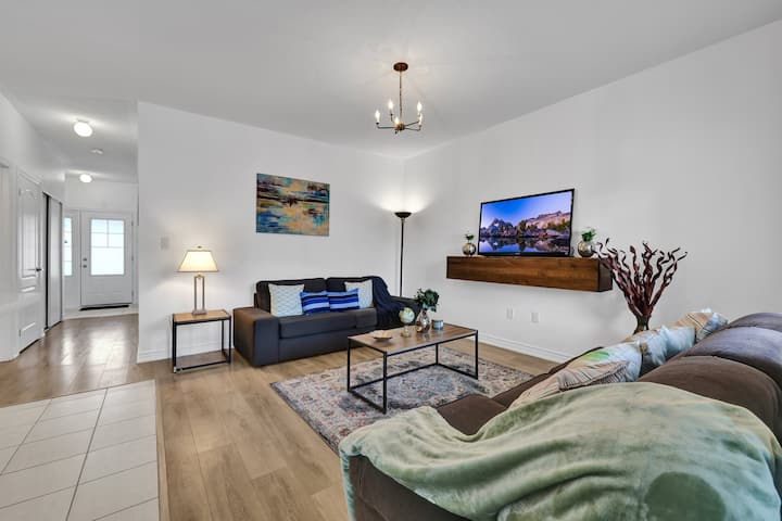 Cozy 3-bed Retreat In Welland - Port Colborne