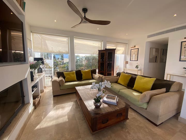 Luxurious Penthouse With Pool - Malta