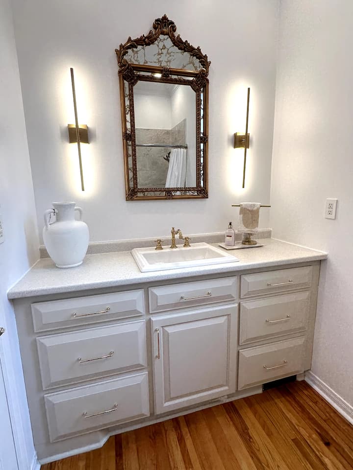 Gorgeous 2-bedroom Home - St. Thomas