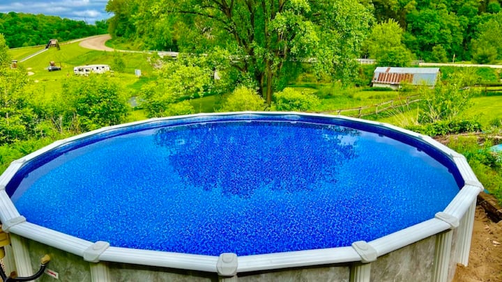Yellow River Lodge Pool&hot Tub - Harpers Ferry, IA