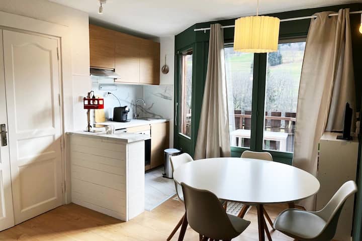 Mignon Studio Pour 4/bas Des Pistes Balcon/parking - Megève