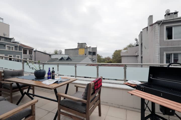 Stylish 3-bedroom Duplex With Large Terrace - Karaköy