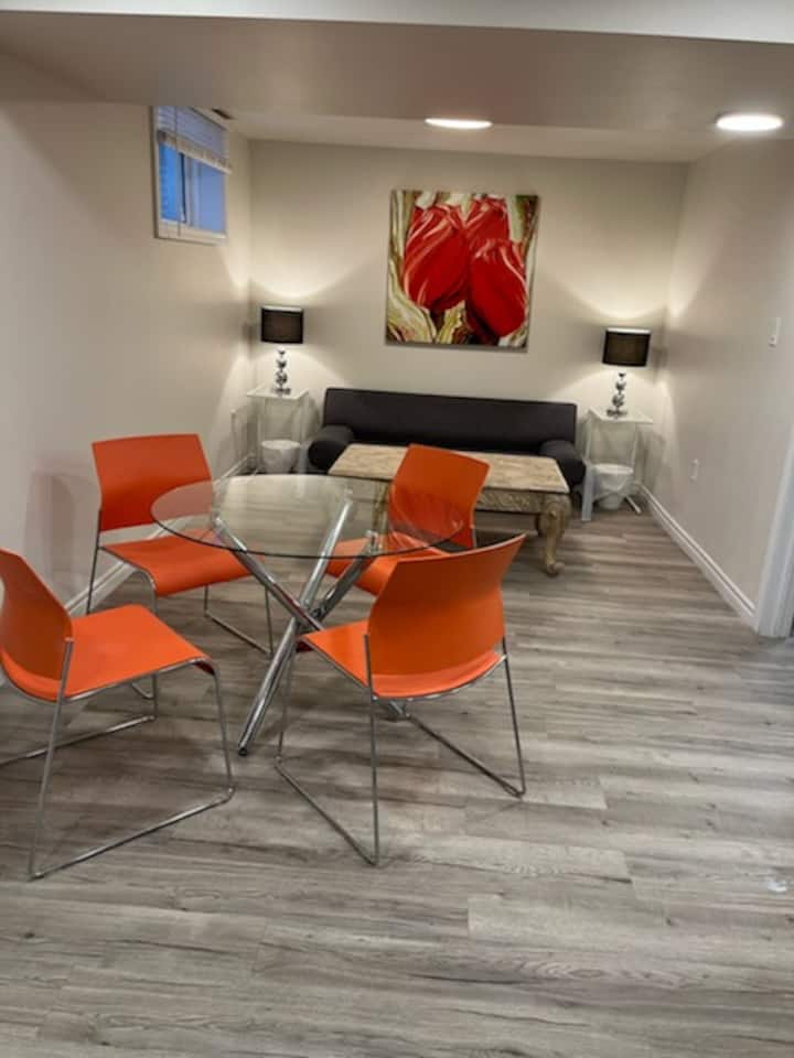 Lower Unit In Barrie House - Barrie