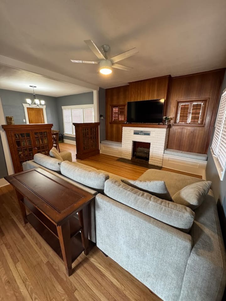 Cozy 1916 Uptown Treasure! - Wichita, KS