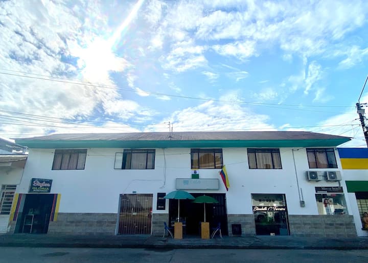 Casa Retro Acacias Hostel - Acacias