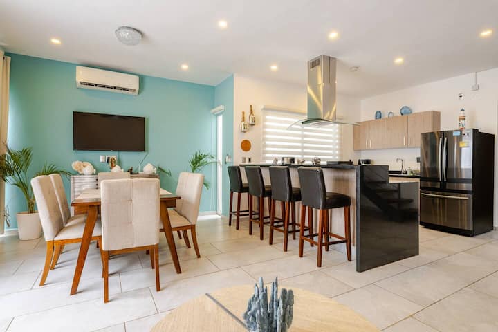 Stunning Modern House With Pool & Gym In Cancún - Cancún