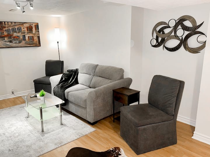 1br Guest Suite - Separate Entry - Mississauga