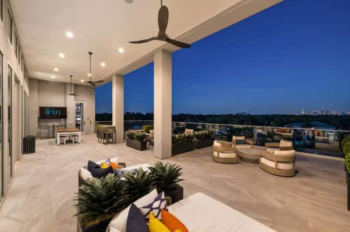 Spacious 3-bed, 2.5-bath Apartment By The Galleria - Houston, TX