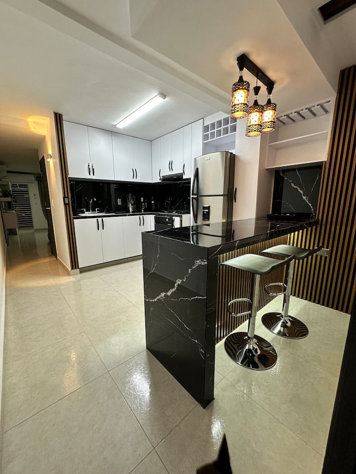 Casa De 2 Pisos, Al Norte De Cali - Cali