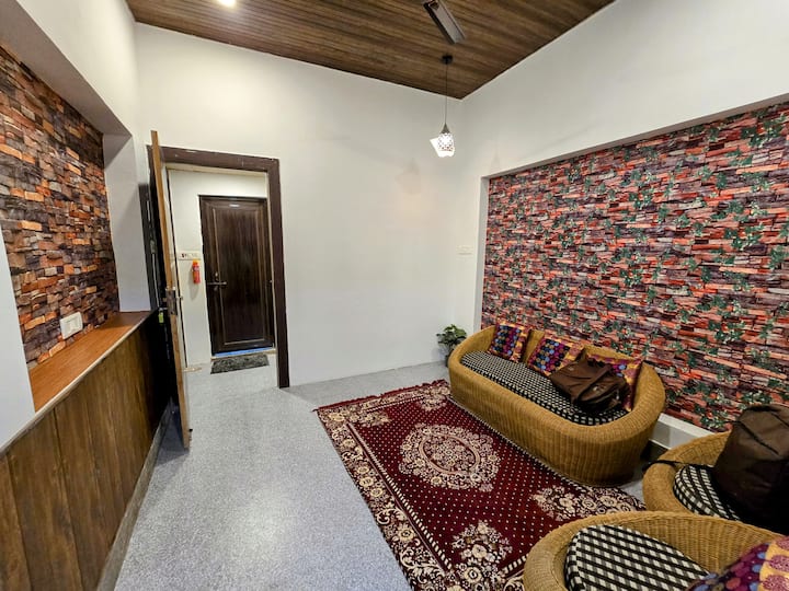 The Prestige Pavilion: The Positive Vibe Stay. - Varanasi