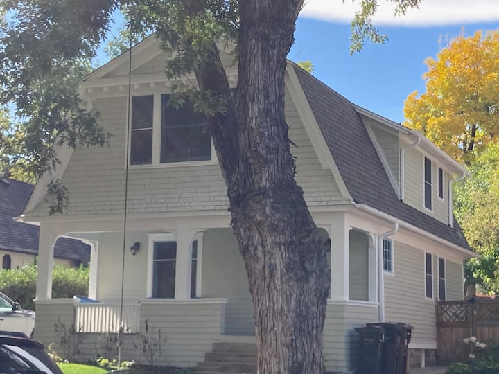 Beautiful 3br, 3.5ba Mapleton Hill Home - Boulder, CO