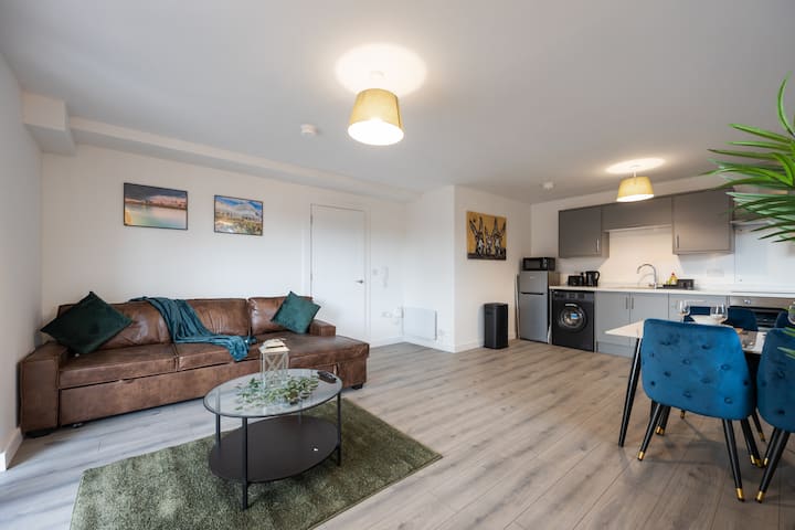 Chic 1br Belfast | Large Terrace | 10 Min To City - Northern Ireland