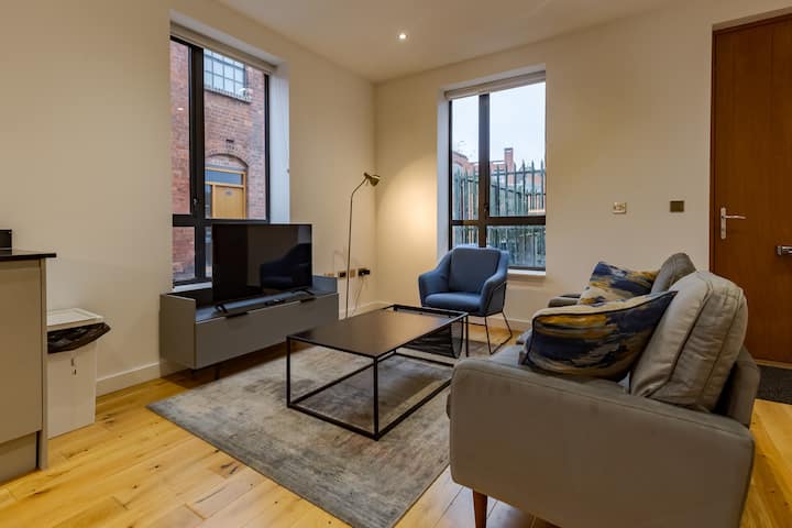 Modern, Spacious, 2 Bed, 2 Bath! - Birmingham