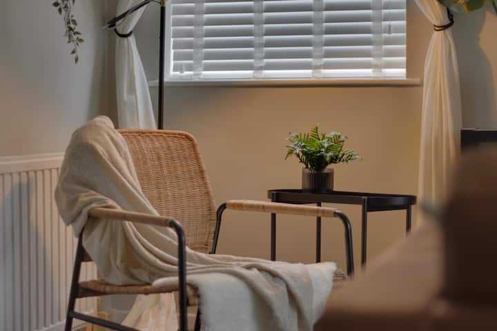 Dreamy 2 Bed Apartment, Sleeps 4, With Parking. - Sheffield