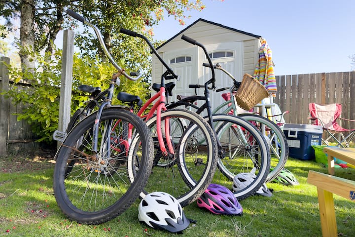 Cozy:}~bikes~ Walkobeach/eats/cove/town~dog~fenced - Seaside, OR