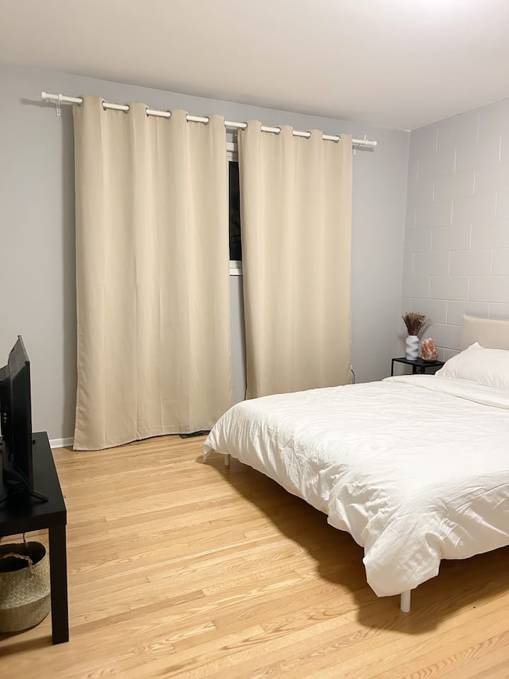 Quiet Home Near Winnipeg Airport - Winnipeg