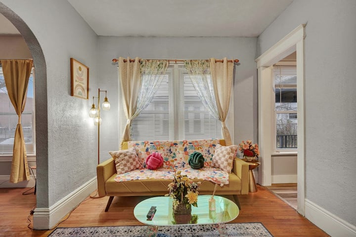 Spacious And Cozy Home 1 Min Walk To Kodak Ctr 2bd - Greece, NY