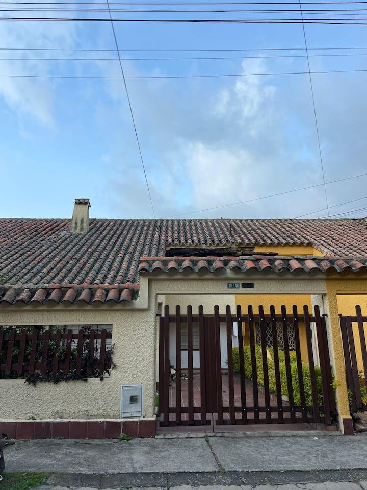 Gran Casa Familiar En Bogota - Cota