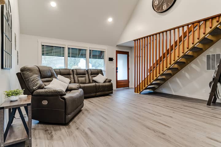 Fully Updated! Central Location! - Eugene, OR