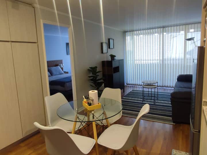 Apartamento 1d1b Barrio El Golf - Las Condes