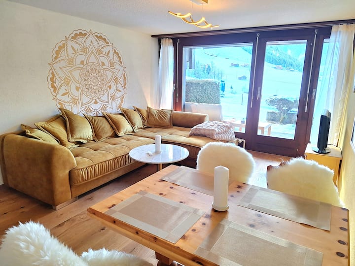 Alpine Serenity Retreat Apartment - Frutigen