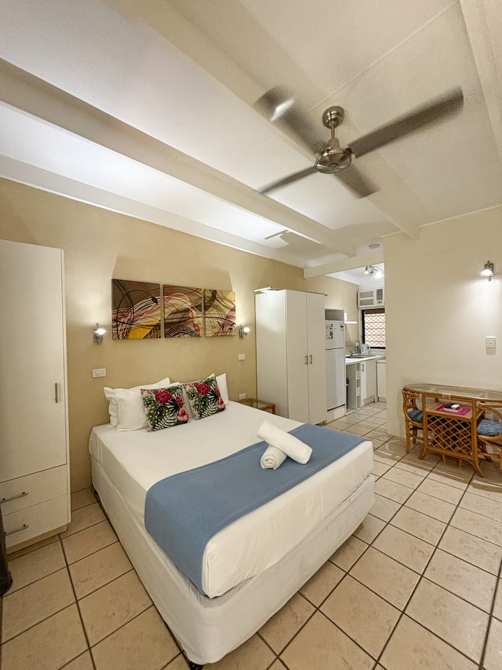 A Simple Stay At Amaroo - Townsville