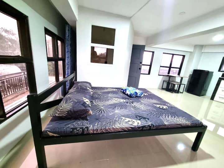 Trailbedz - 5th Floor Studio - Itogon