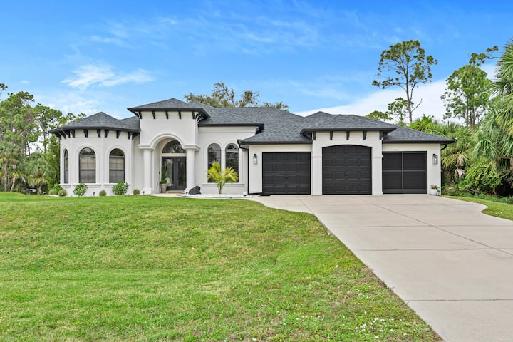 Casa Villa With Heated Pool - North Port, FL