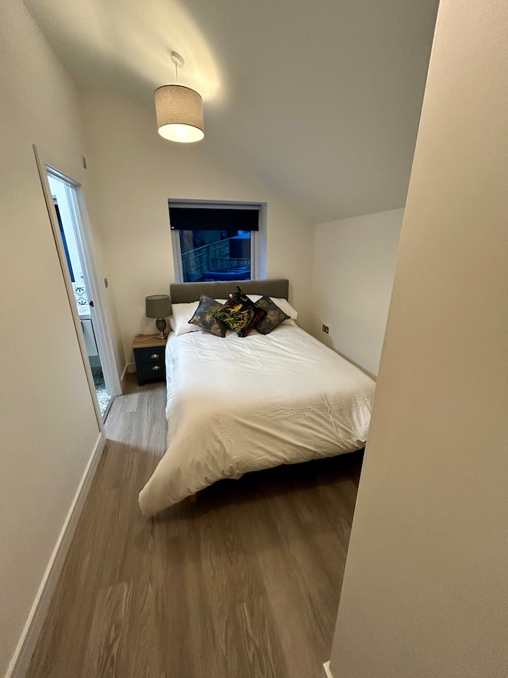 Executive 1 Bed Flat 5min Walk From Town Centre - Reading