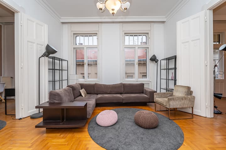 3 Bdr Heart Of Budapest Central Apartment - Budapest