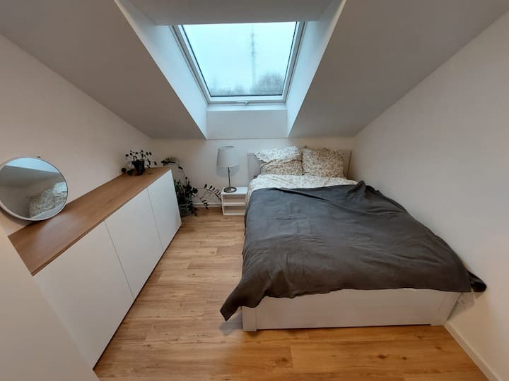 Doppelzimmer In Haus Mit 140er Bett - Esslingen am Neckar
