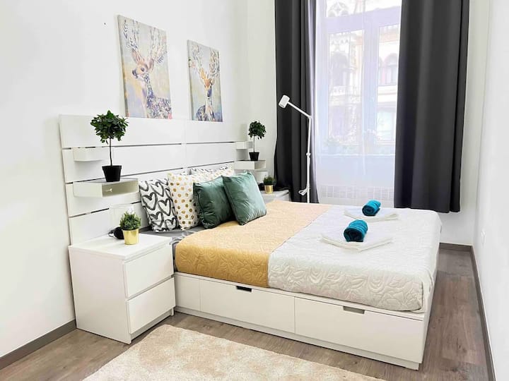Cozy & Modern 2min From Synag - Budapeşte