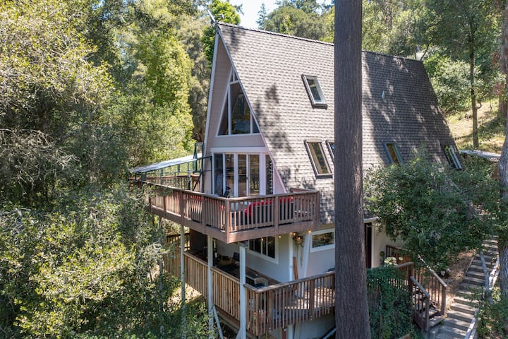 Peaceful 2 Bed, 1.5 Bath Treetop Apt With Hot Tub! - Aptos