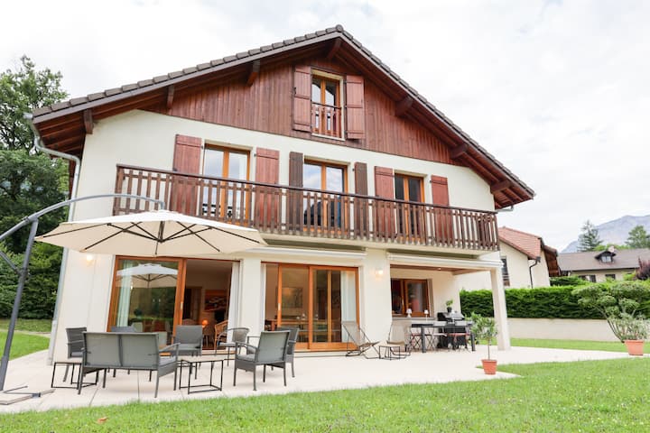 Le Chalet Du Lac - Lake Annecy