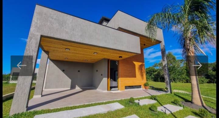 Rosa Internacional, 3 Quartos - Garopaba