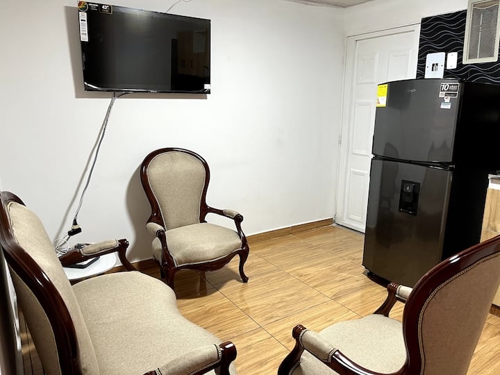 Apto. Cerca Del C.c. Metrópolis - Bogotá