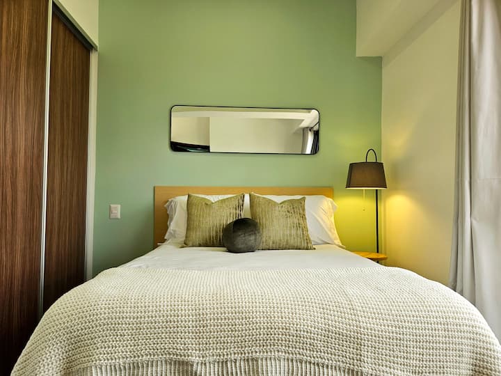 *New* Pool/city Views/gym/parking/perfect Location - Guatemala City