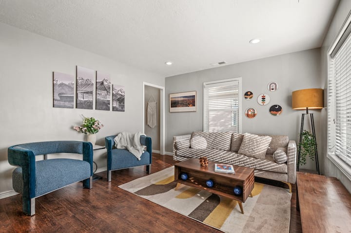 4br 3ba Winter Escape, Near Skiing, City, Hot Tub! - Tracy Aviary & Botanical Gardens