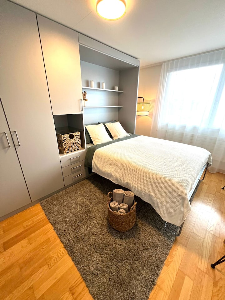Bijou Serene | Klitzekleine Wohnung Mit Seeblick - Spiez