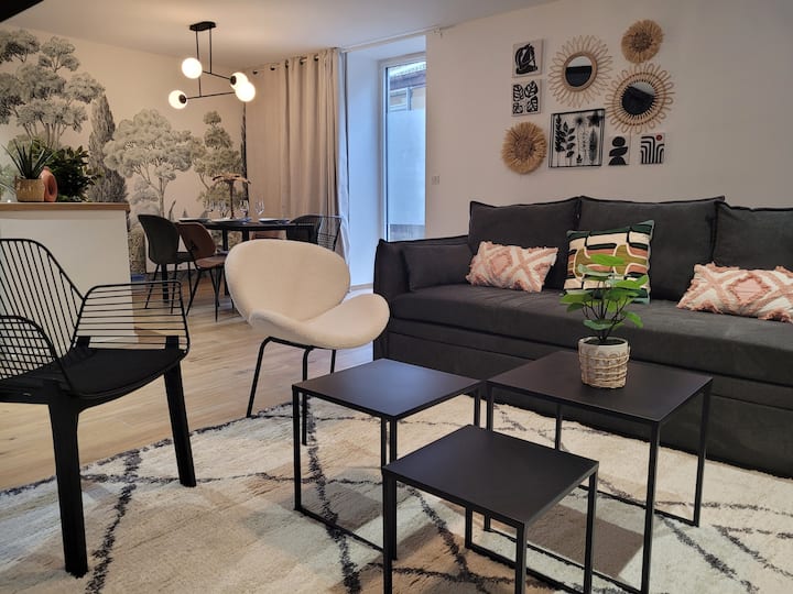 T2 53 M² Hyper Centre. Terrasse - ibis Budget Pau Est