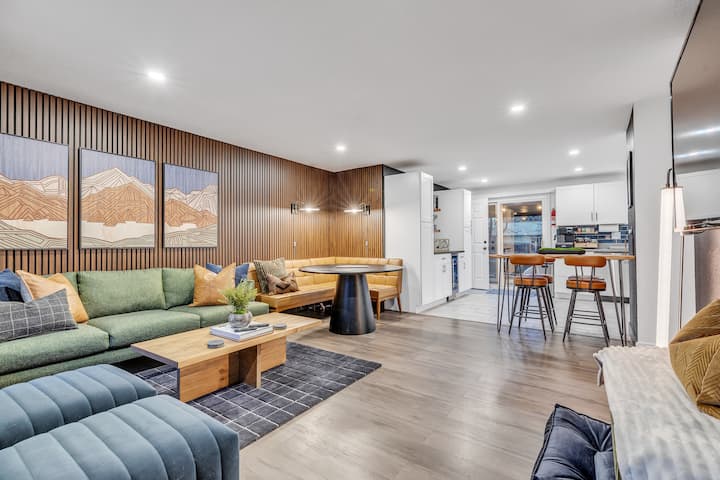 Luxury Getaway•hottub•firepit•~20 Min To Denver! - Denver, CO