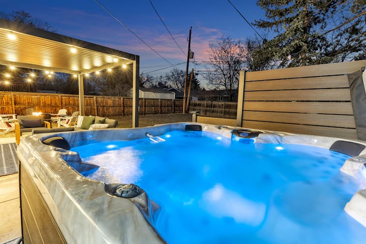 Group Getaway•hottub•firepit•~20min To Denver! - 阿瓦達