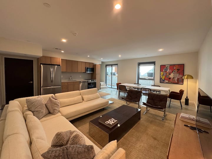 4br/3ba New Built Townhome - Montebello, CA