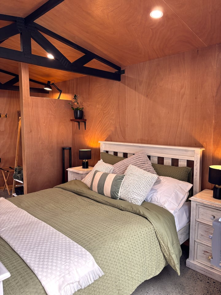 Easy As Raglan - Central Studio - New Listing - Raglan