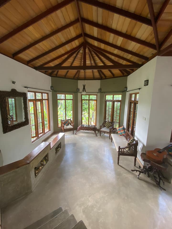 Budget Cozy Home 02
For Solo/couple/family - Kandy