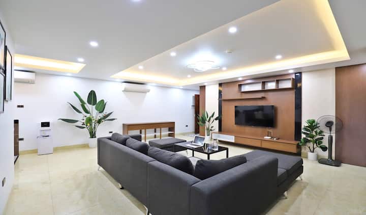 Pan Apt/2 Bedrooms/city View/large Living Room - Hanoi