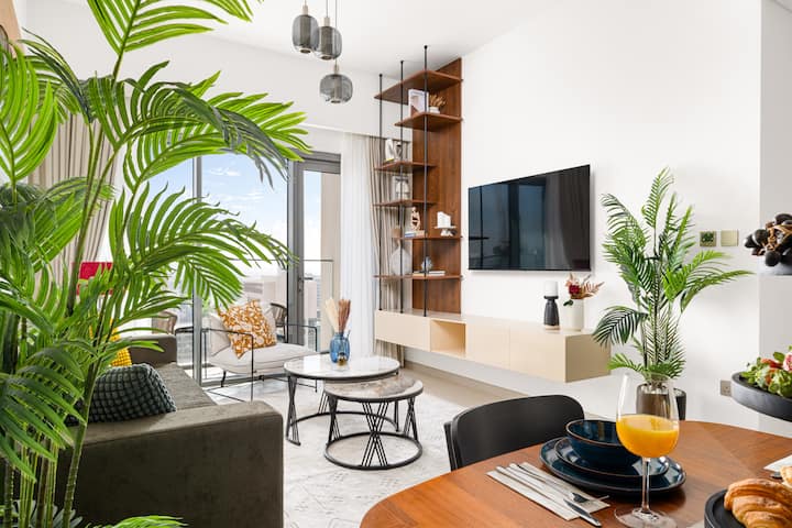 5 Min Walk To Dubai Mall | 2br-high Floor - Dubái