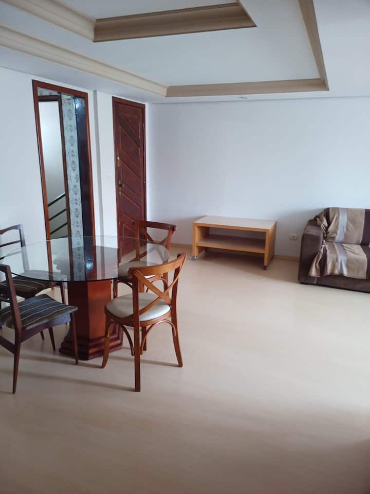 Apt Familiar Central + Garagem - Cascavel